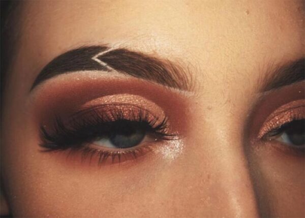 How to do Eyebrow Slits: Tips and Essential Steps