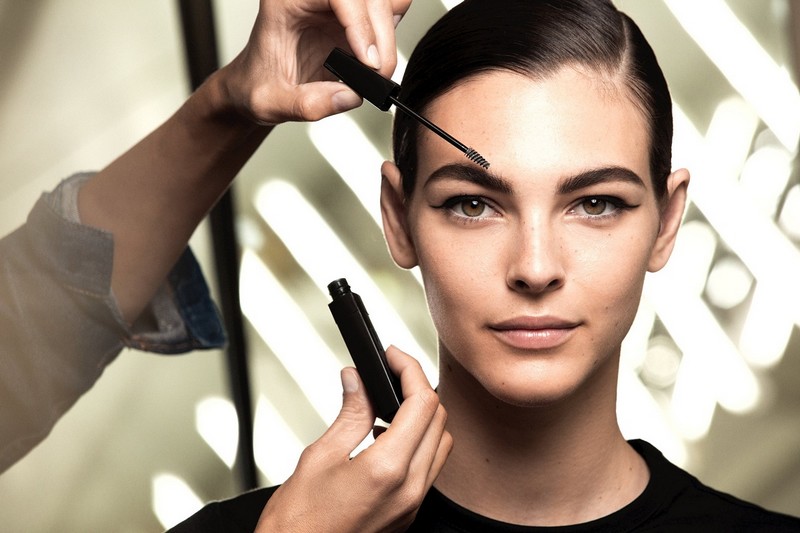 Eyebrow gel: how to apply it For a perfect eyebrow