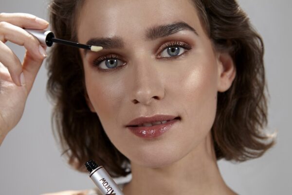 Tips and products for fast eyebrow growth - 11 best in 2021