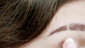 What do eyebrow slits represent?