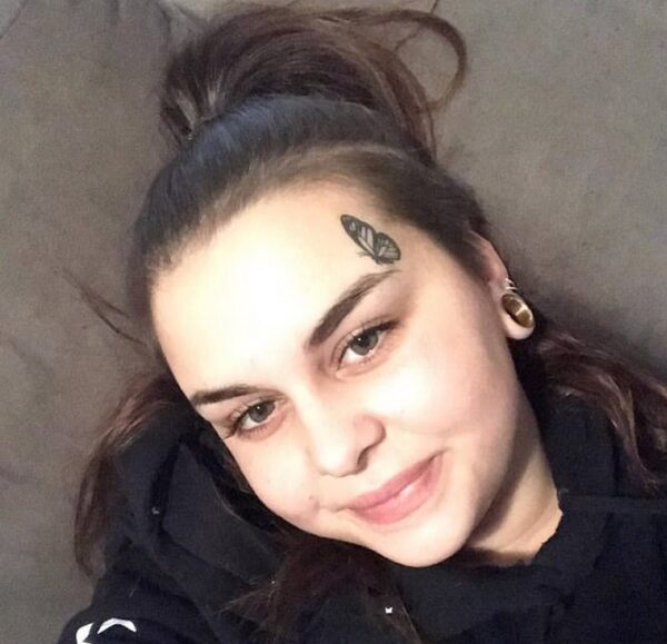 Above eyebrow tattoo is the weirdest tattoo trend: which celebrities ...