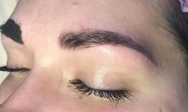 Eyebrows microblading healing