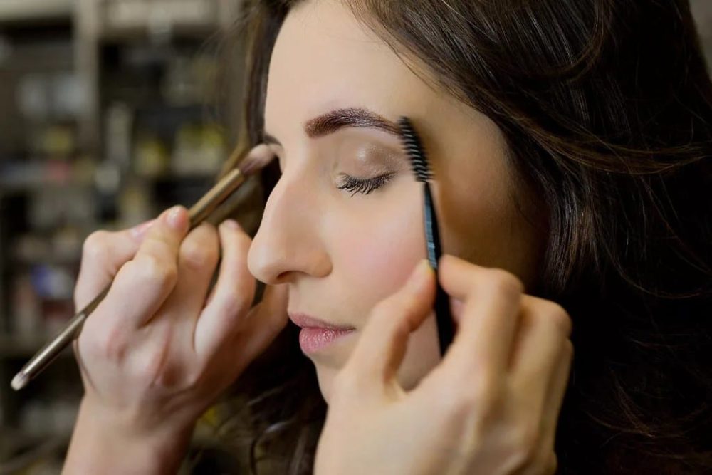 Enhance Your Look: Top Makeup Tips for Beautifully Shaped Eyebrows