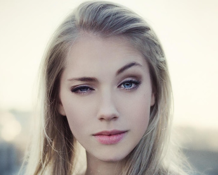 Mastering the Art of Raising One Eyebrow: A Step-by-Step Guide